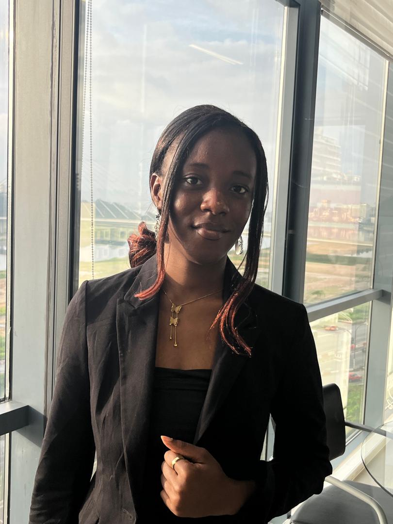 KEKE AXELLE - Développeuse Full Stack & Conceptrice Électronique | Portfolio